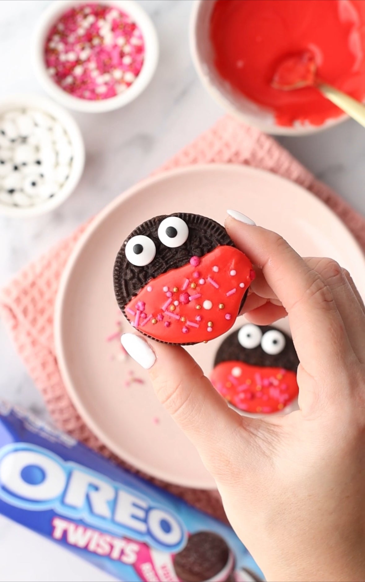 No Bake Valentine Love Bug Cookies – Craft & Crumb – Craft & Crumb