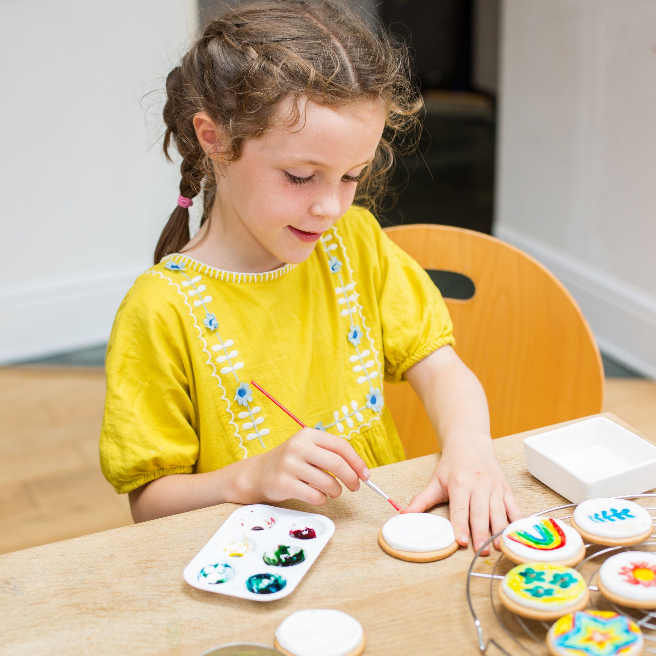 No Bake Reindeer Mini Rolls – Craft & Crumb – Craft & Crumb